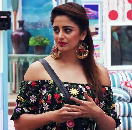 BB12: नेहा के बेघर होने से खुश नहीं हैं मां, बेटी से कहा ये सब ...