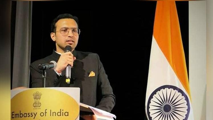 UPSC में क्या है 1/2 नंबर की कीमत, यही जवाब खोज डॉक्टर से IFS बने सुयश ...