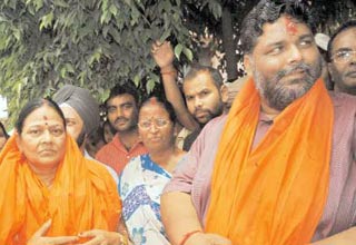 अधिकारियों को 'पप्‍पू' बना गईं पप्‍पू की मां - pappus mother made ...