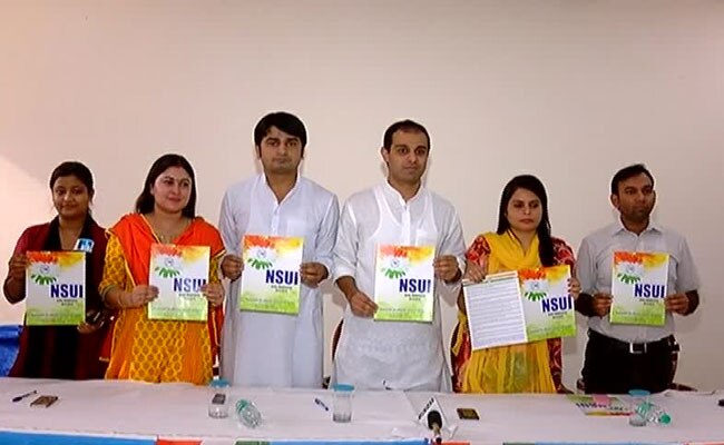 बड़े वादों और नए मुद्दों के साथ NSUI का मैनीफेस्टो जारी - nsui launched ...