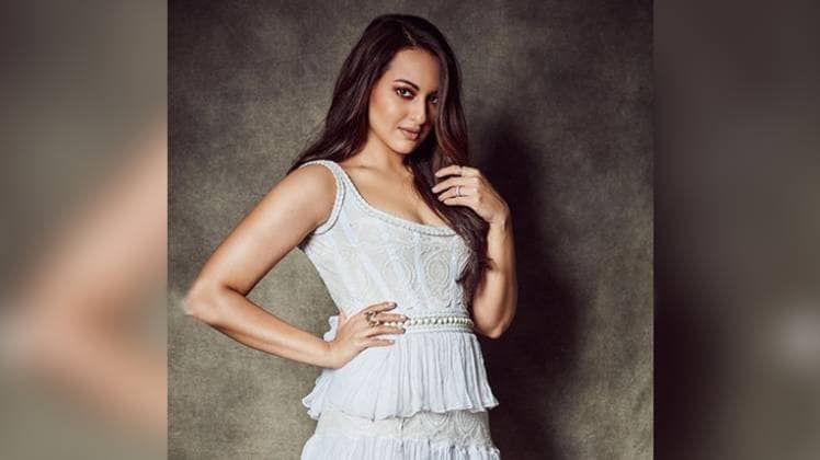 डिजिटल डेब्यू के लिए तैयार सोनाक्षी सिन्हा, अमेजन प्राइम की इस वेब ...