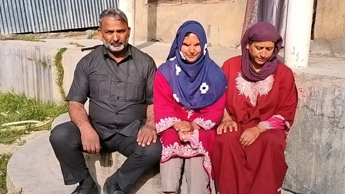 जम्मू-कश्मीर: रोशनी छीनी थी-हिम्मत नहीं, पैलेट गन की शिकार इंशा ने ...