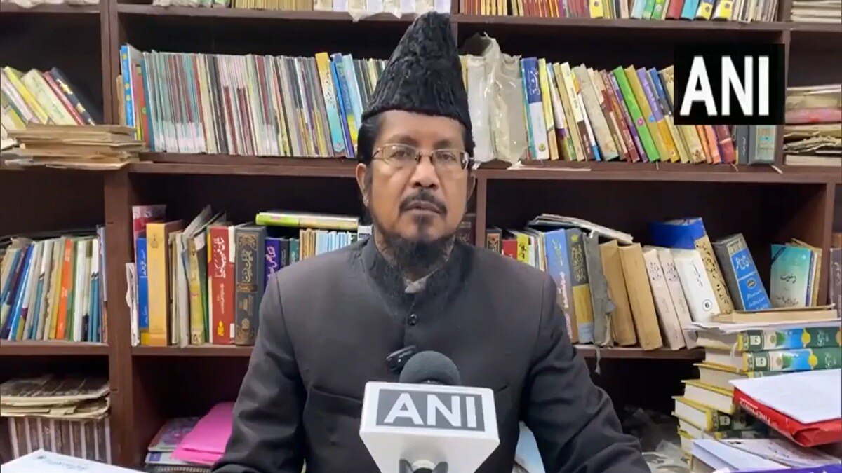 नए साल का जश्न न मनाएं मुस्लिम युवक-युवतियां, AIMJ के अध्यक्ष ने जारी किया फतवा - AIMJ Maulana ...