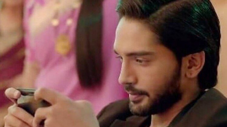 पिया और अंश की आशिकी आंखों के जरिए हो रहा रोमांस Tv Serial Nazar Ansh And Piya Romance With