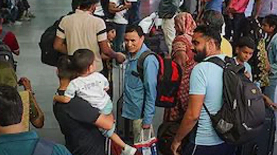 NDLS Stampede के बाद बड़ा फैसला - short-videos AajTak