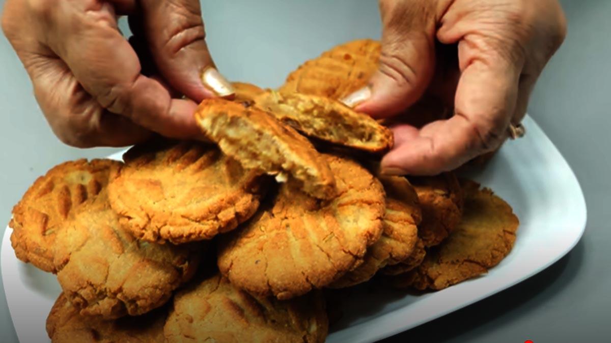 Chhath Special Thekua Recipe: बिना किसी सांचे के ऐसे बनाएं खस्ता ठेकुआ