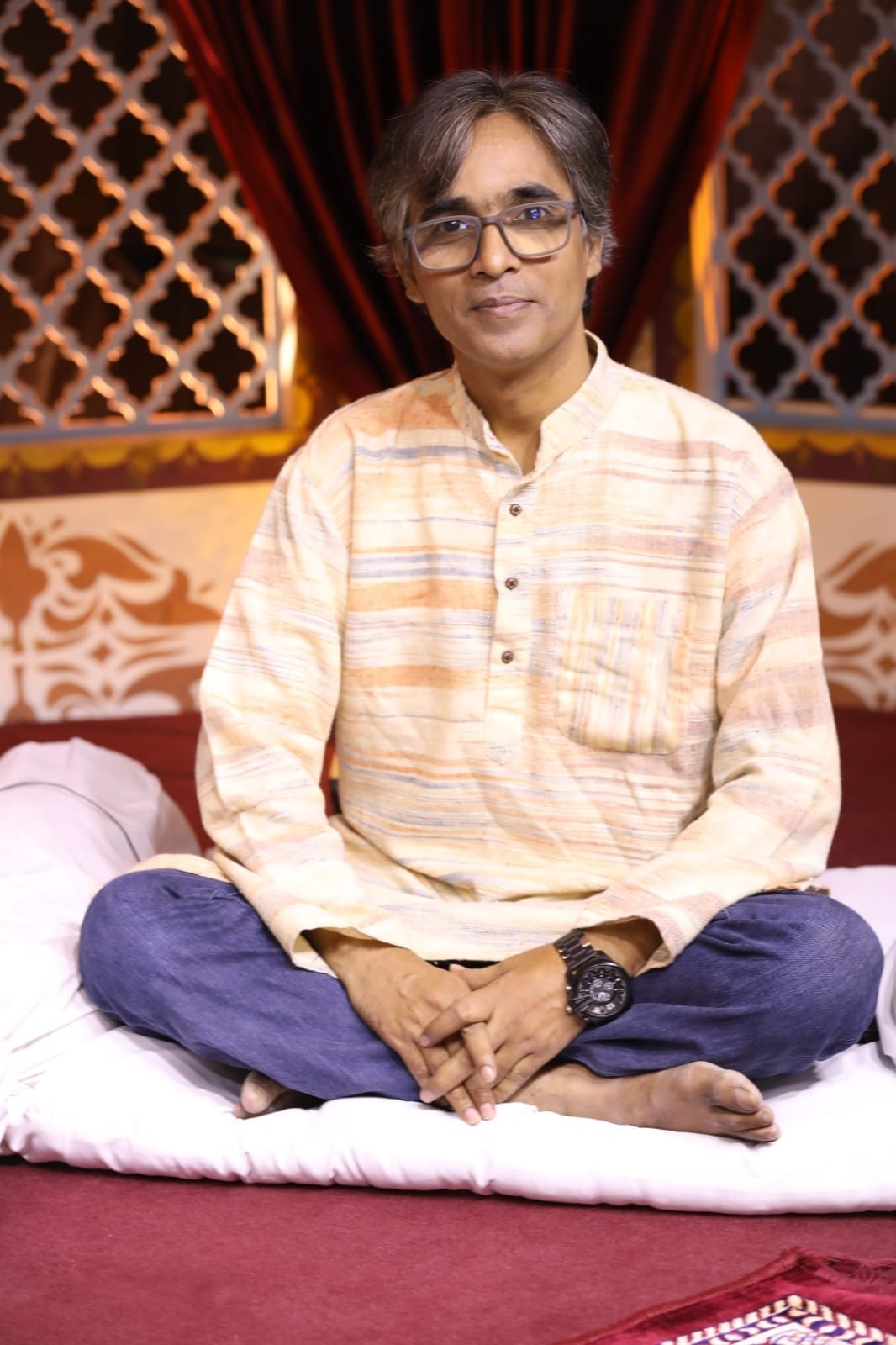 मशहूर शायर, गीतकार और रंगकर्मी इरशाद ख़ान 'सिकंदर' का 42 साल की उम्र में निधन - irshad khan ...