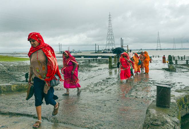 Cyclone Bulbul: Heavy rainfall causes heavy damage; flight services ...