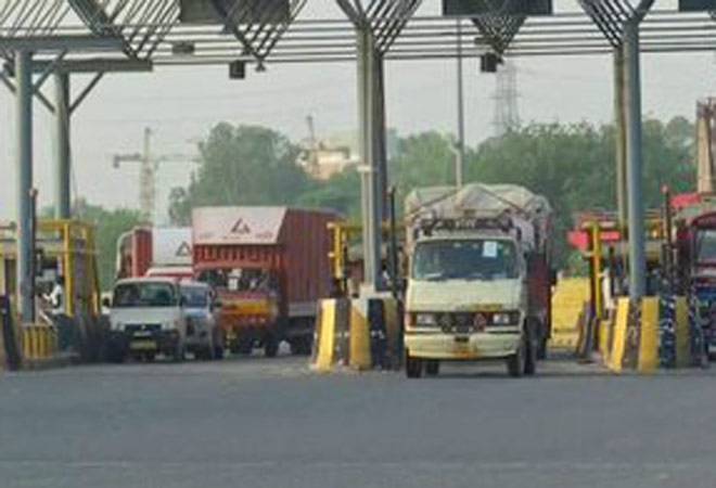 Delhi border reopens: Chaos ensues at UP border over e pass - BusinessToday