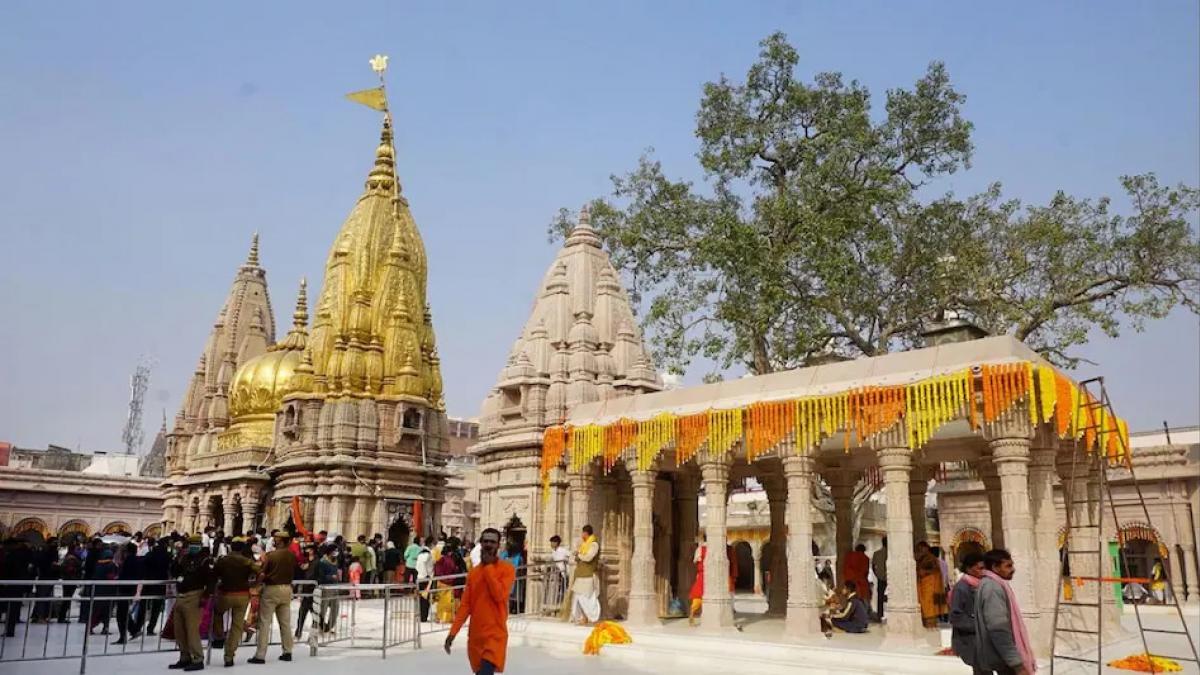 Varanasi’s Kashi Vishwanath Dham sees record footfall on first day of new year - BusinessToday
