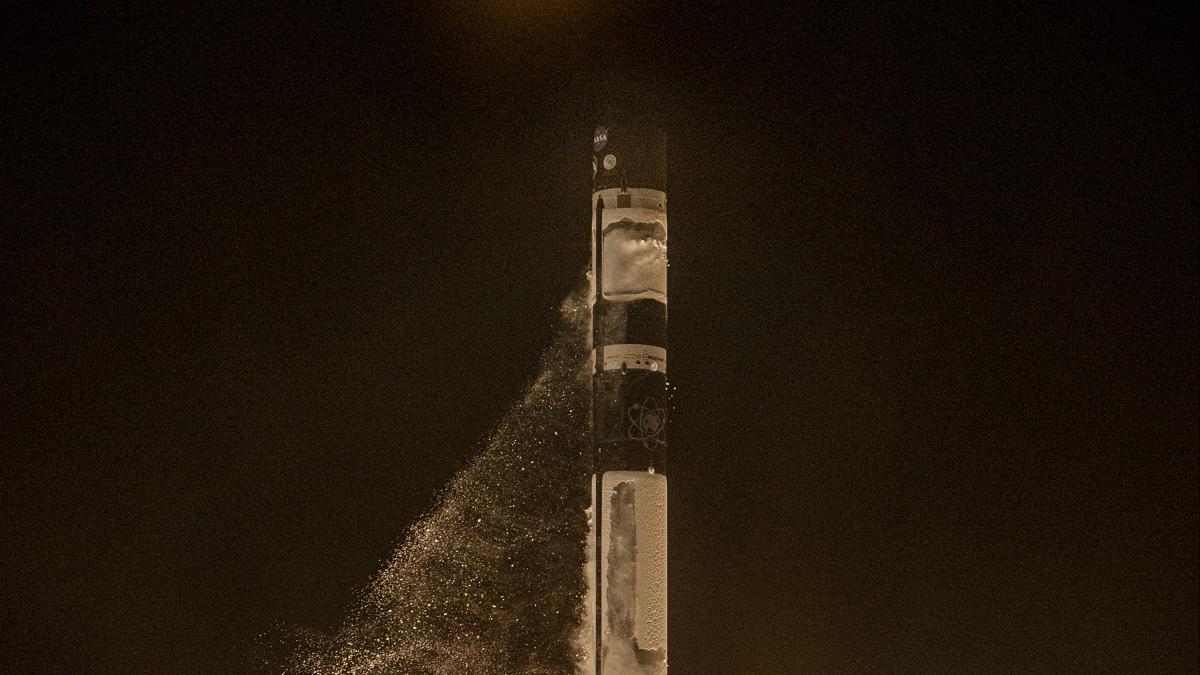 NASA satellite successfully breaks from orbit around Earth, heads to ...