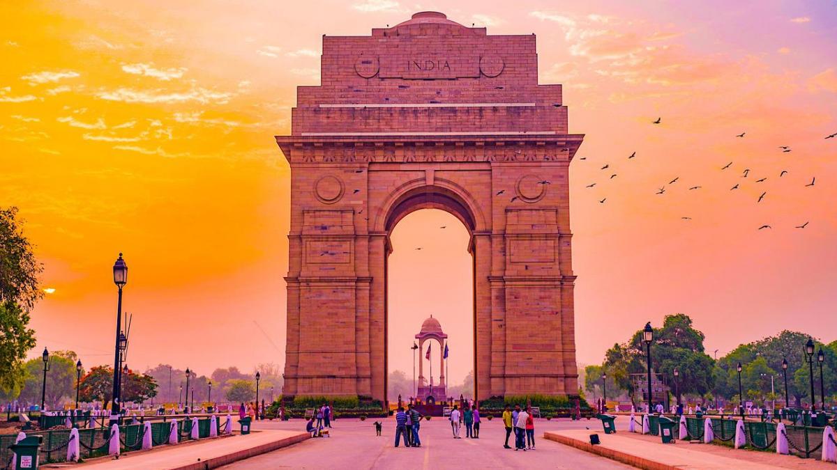 Govt Should Allocate Funds To Develop high end Tourism Report
