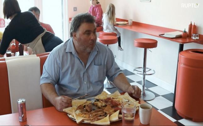 I [won't] be back! English cafe serves Terminator 2 breakfast - India Today