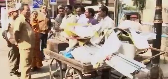 Pune's scrap vendor returns gold - India Today