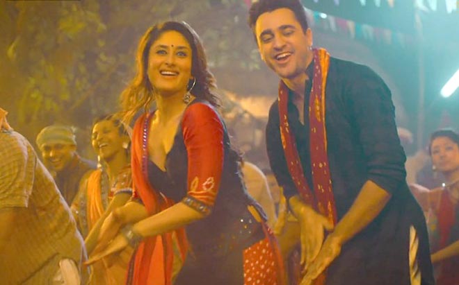Kareena Kapoor grooves in Chingam Chabake from Gori Tere Pyar Mein ...