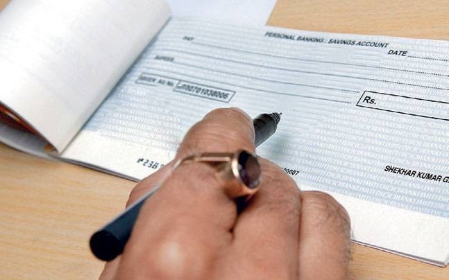 Ban Cheque Books Report Suggests Modi Govt s Next Digital Transactions ban-cheque-books-report-suggests-modi-govt-s-next-digital-transactions