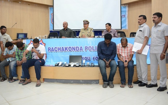 Five arrested in credit card duplication scam - India Today