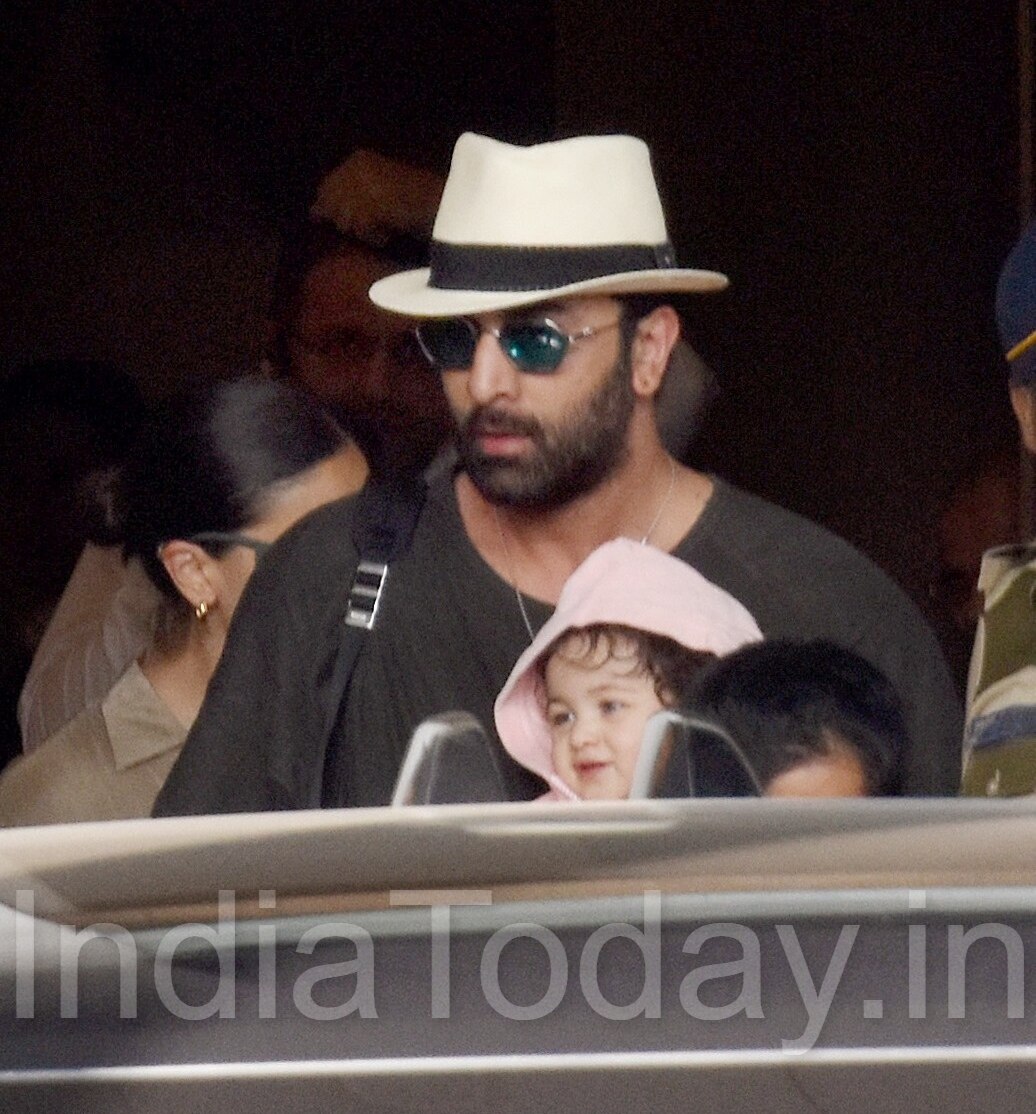 Pics: Ranbir Kapoor, Alia Bhatt and Raha return from New Year vacation ...