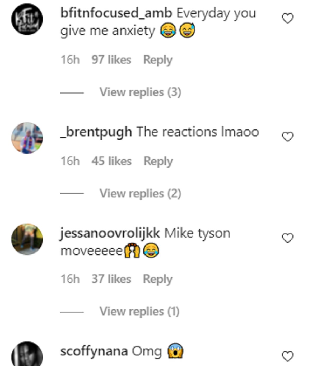 Huge python attacks zookeeper in spine-chilling viral video with over 1 million views. Watch ...