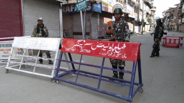 Kashmir Live Updates: Forces on high alert, govt says situation under ...
