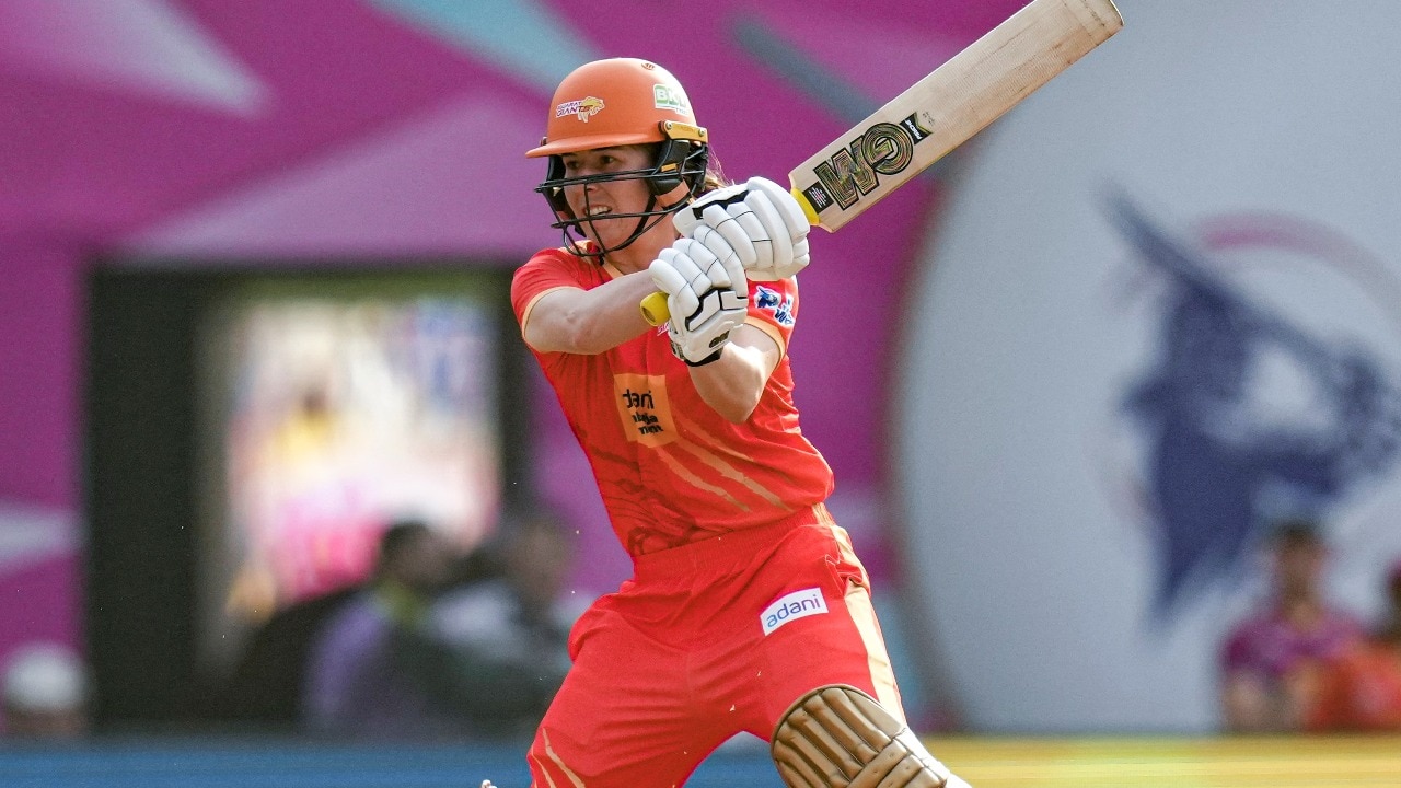 Mumbai Indians Women (MI) vs Gujarat Giants Women (GG) Live Score ...