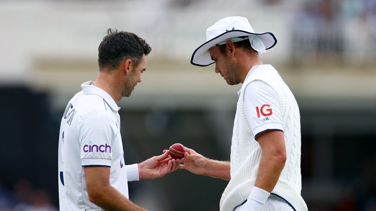 James Anderson better footballer than Stuart Broad? Watch hilarious ...