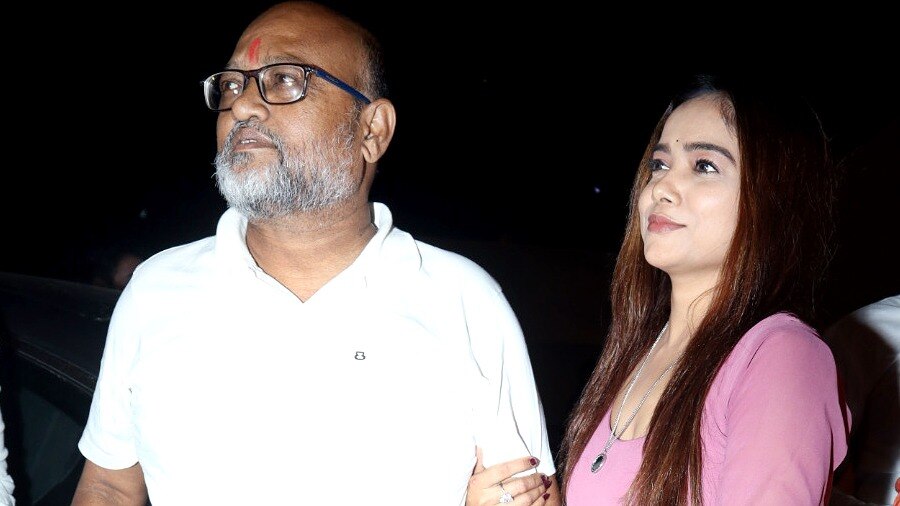 In pics: 'Bigg Boss OTT 2's Manisha Rani visits Siddhivinayak temple ...