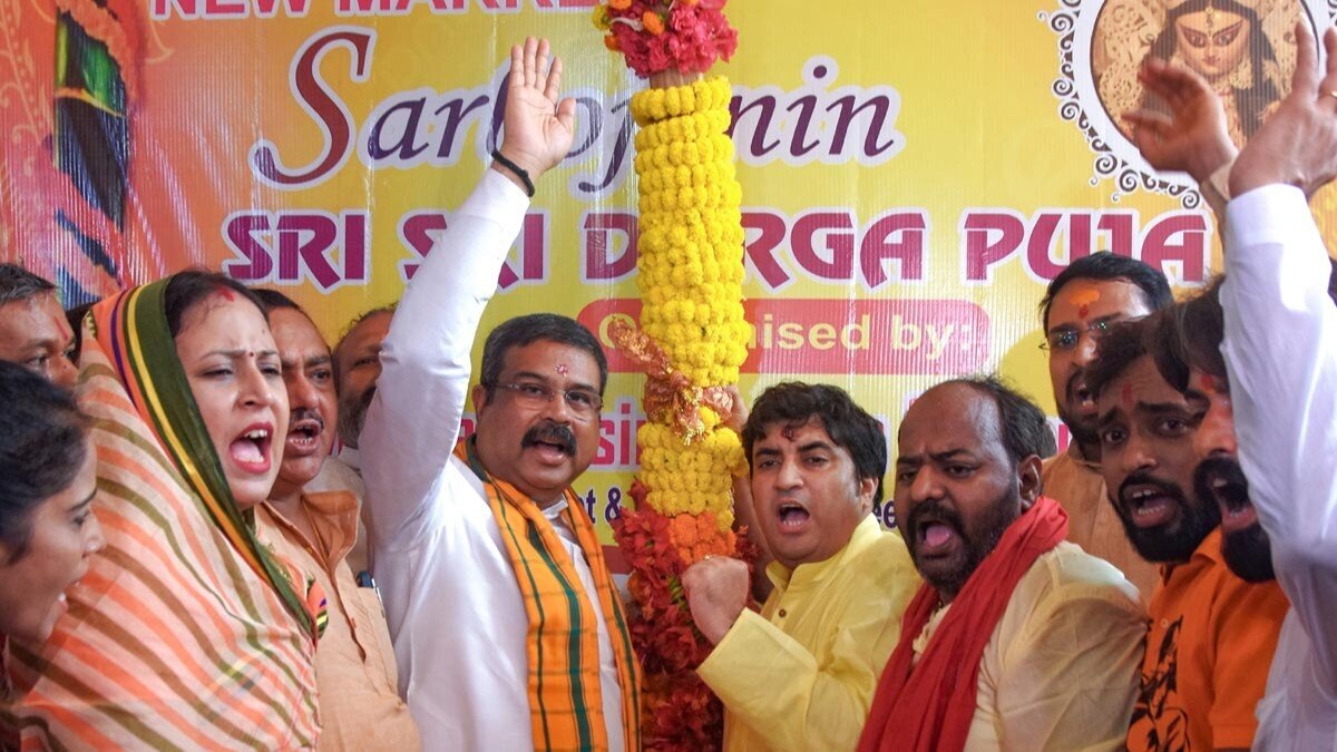 How Bengal BJP is eyeing a bigger pie of Durga puja - India Today