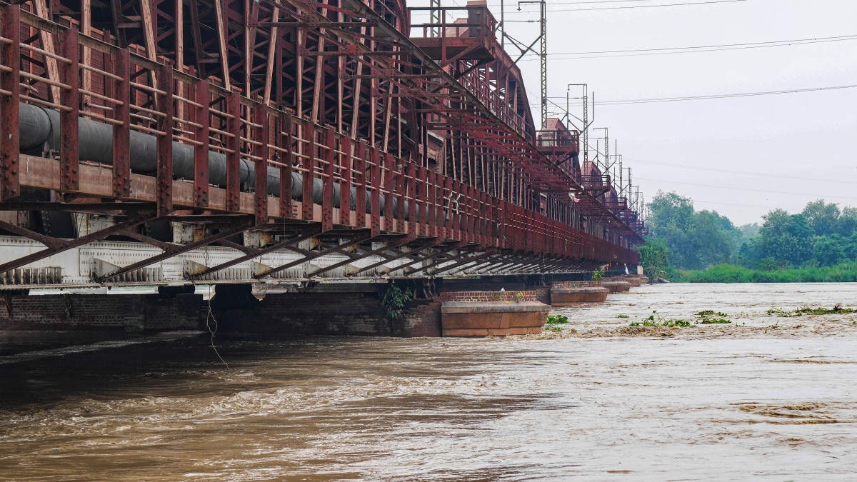 Delhi Flood: Yamuna River swells to record levels, evacuations underway | Pics - India Today
