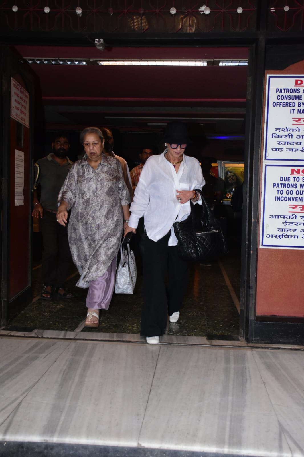 Dimple Kapadia watches Sunny Deol's 'Gadar 2' at Gaiety Galaxy - India ...
