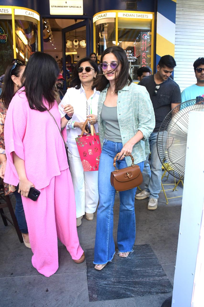 Photos: Alia Bhatt, Soni Razdan and Neetu Kapoor step out for lunch in ...