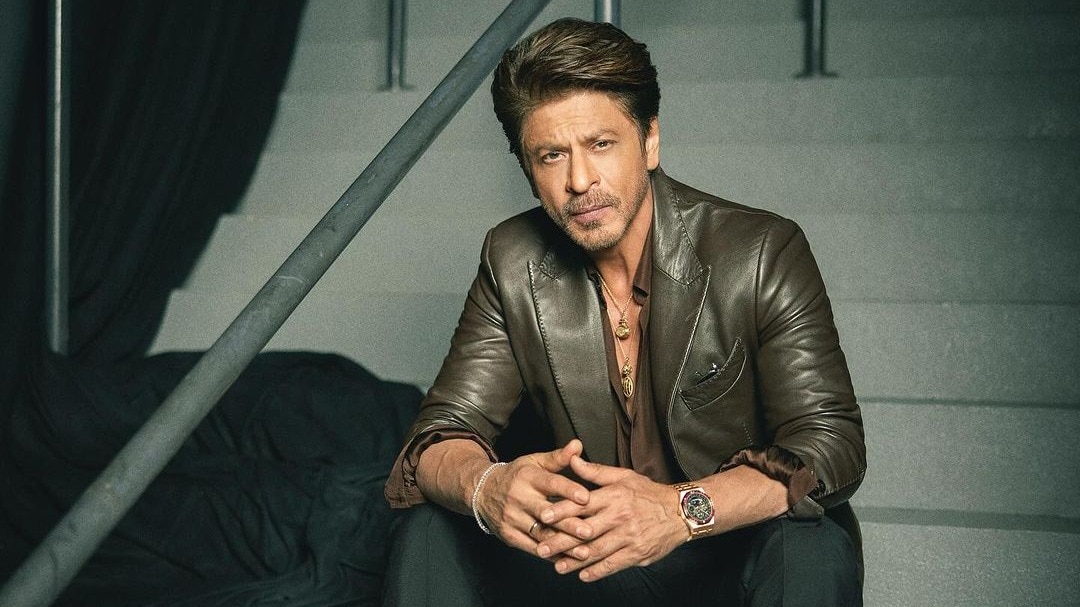Shah Rukh Khan turns on dapper mode in new pics - India Today