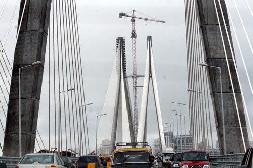Mumbai sea link opens with jam - India Today