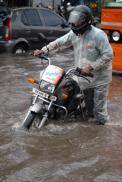 Cyclone Laila claims 10 lives, weakens on way to Andhra coast - India Today