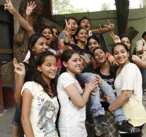 Class X students celebrate success - India Today