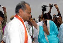 Gehlot attends college foundation ceremony - India Today