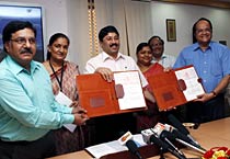 IGNOU signs MoU with textile institute - India Today