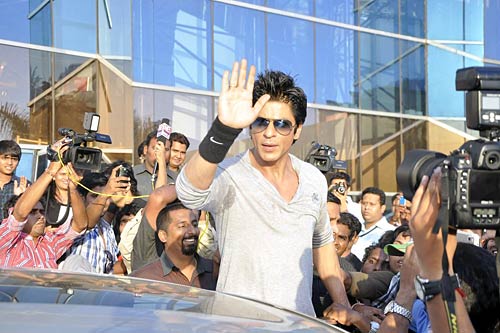 Shah Rukh Khan promotes 'Ra.One' - India Today