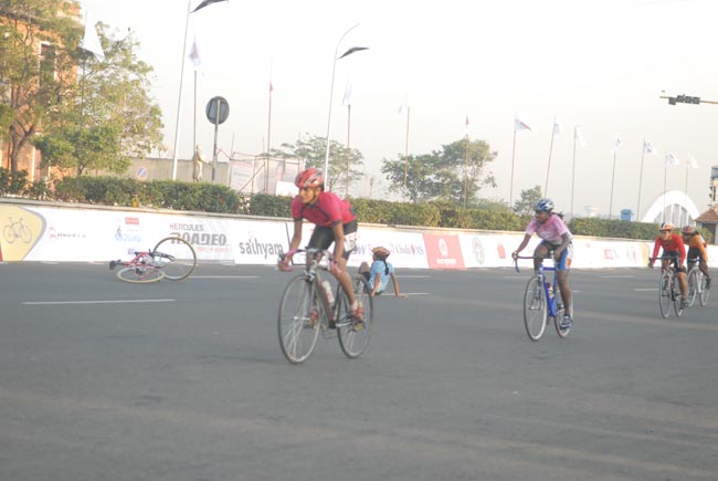 Chennai citizens hit the road on bicycles - India Today