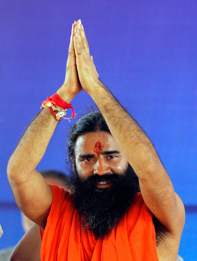 Ramdev's agitation against corruption at Ramlila Maidan - India Today
