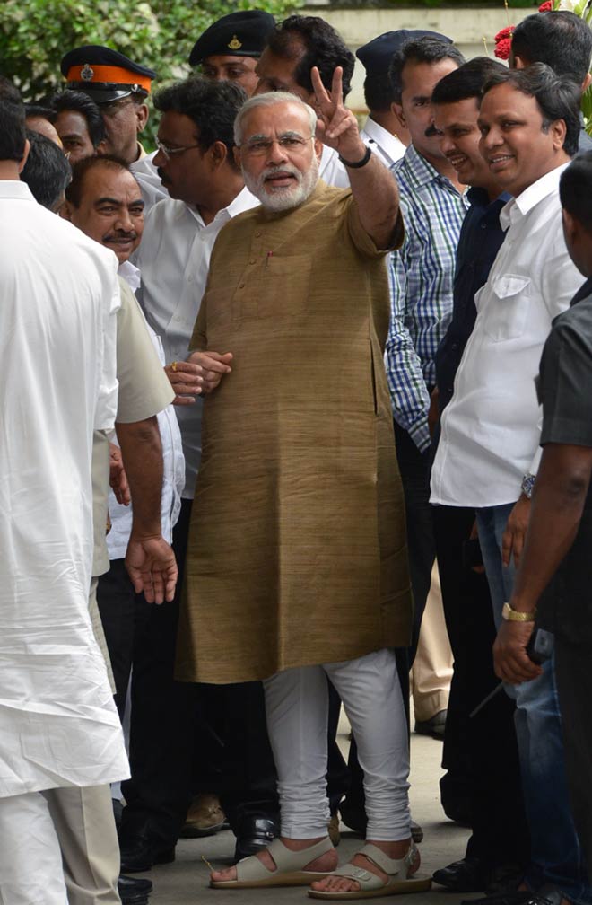 Narendra Modi meets Maha BJP leaders in Mumbai - India Today