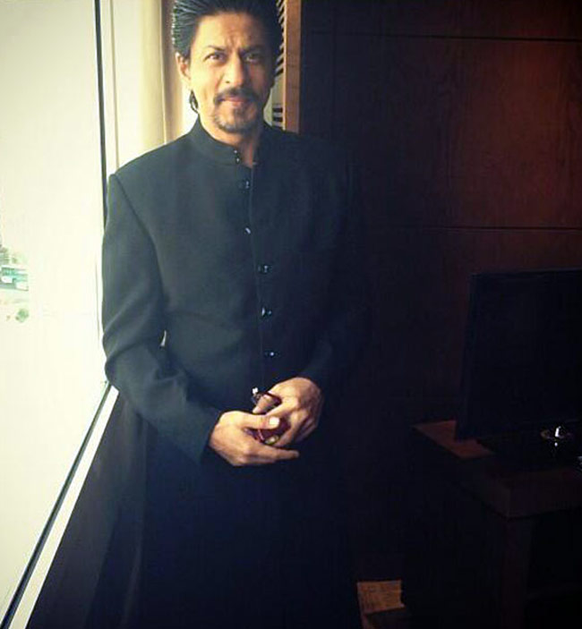 SRK shows off his signature style in Casablanca - India Today
