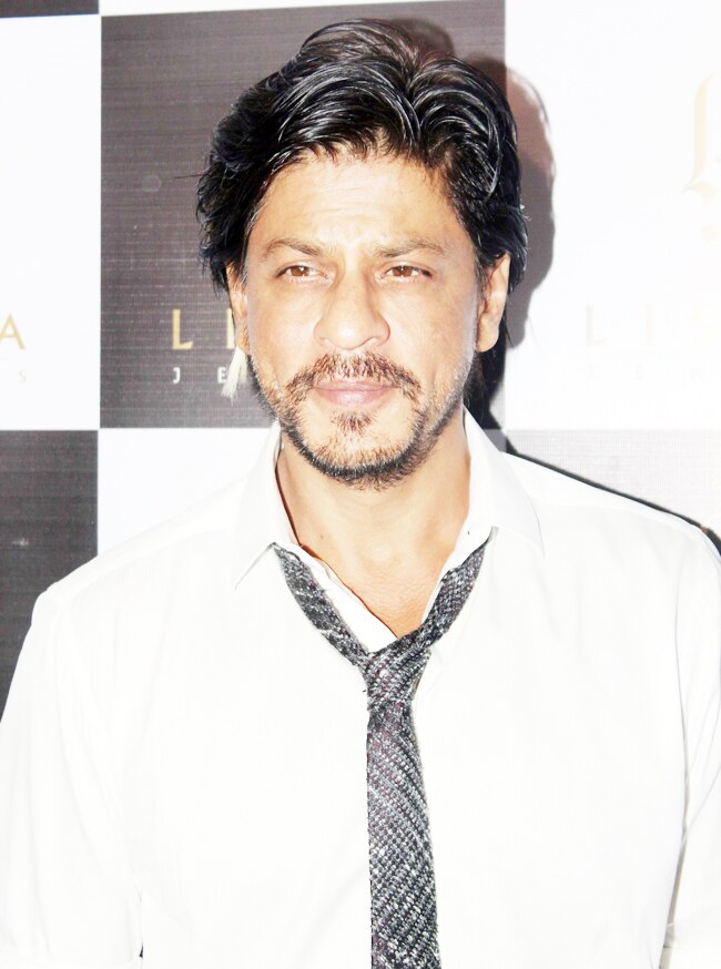SRK looks jaded, worn-out at jewellery launch event - India Today