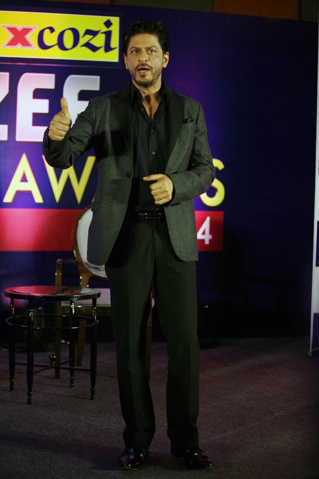 Shah Rukh Khan plans special performance at Zee Cine awards - India Today