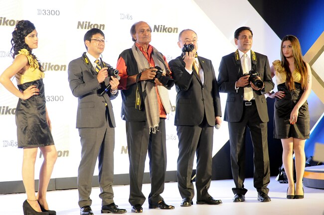 Nikon launches D4S and D3300 DSLR camera in India - India Today