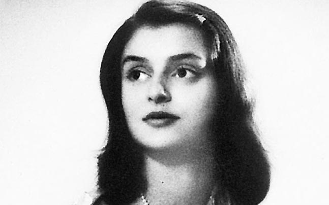 Gayatri Devi: The golden queen of Jaipur - India Today