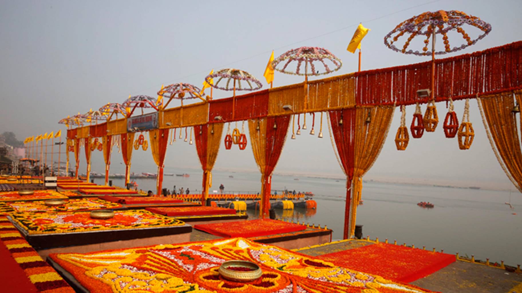 Varanasi decks up to welcome Shinzo Abe, Narendra Modi | IndiaToday