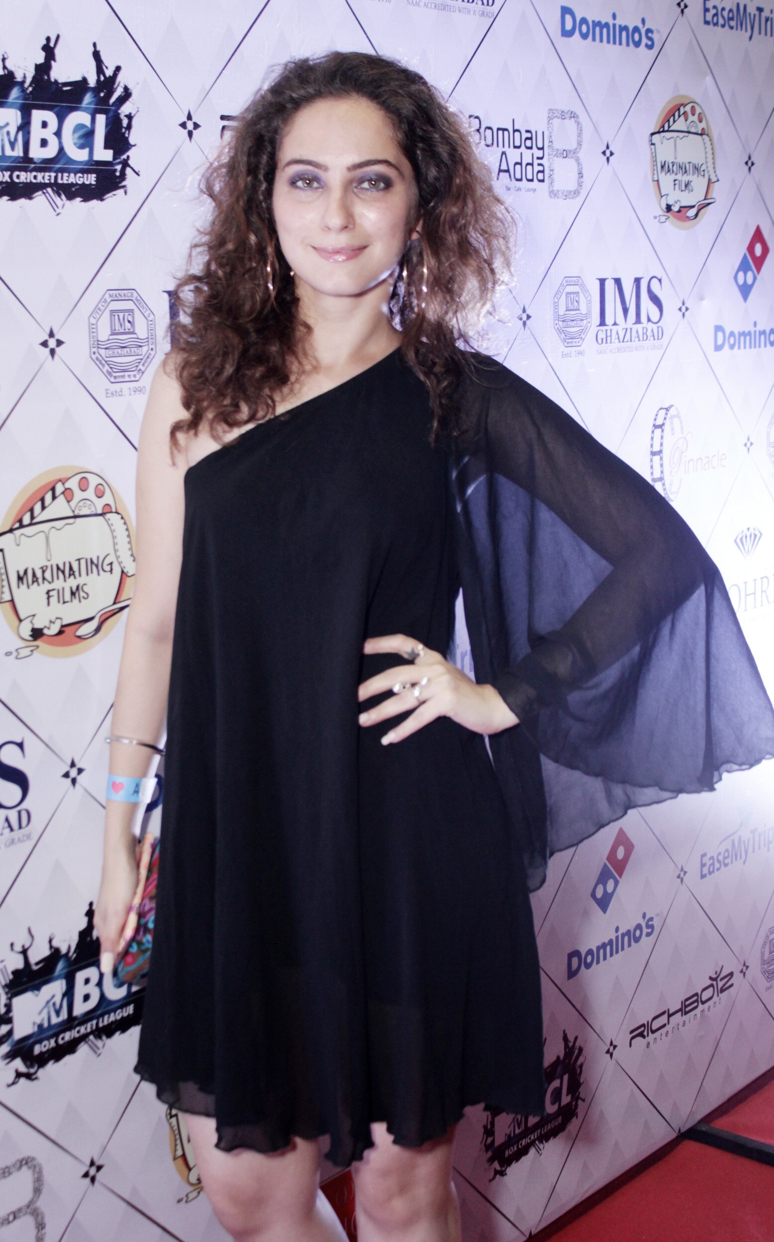 Arjun Bijlani, Rashami Desai, Kishwer Merchantt: TV stars at the jersey ...