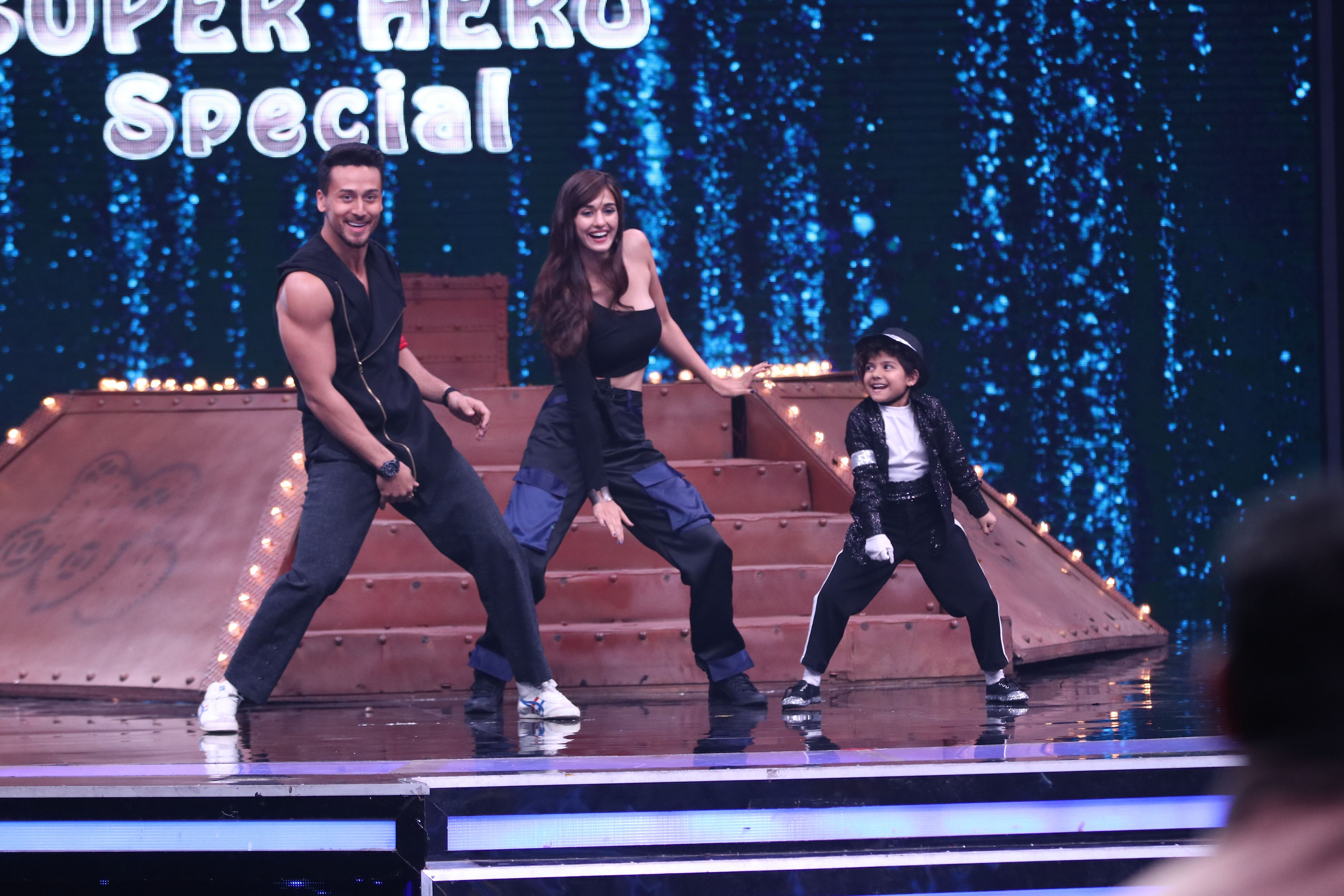 Super Dancer Chapter 2 semi finale: Tiger Shroff in Baaghi mode ...