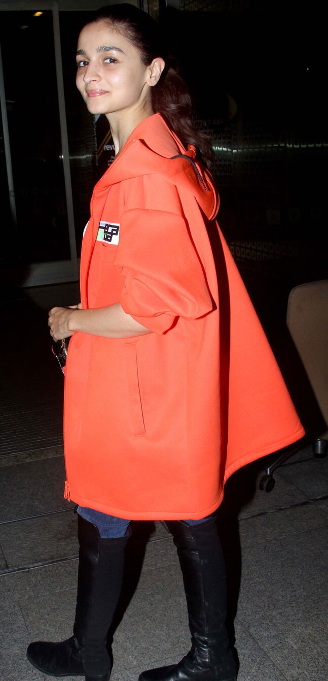 Alia leaves for Bulgaria to resume Brahmastra shooting with Ranbir